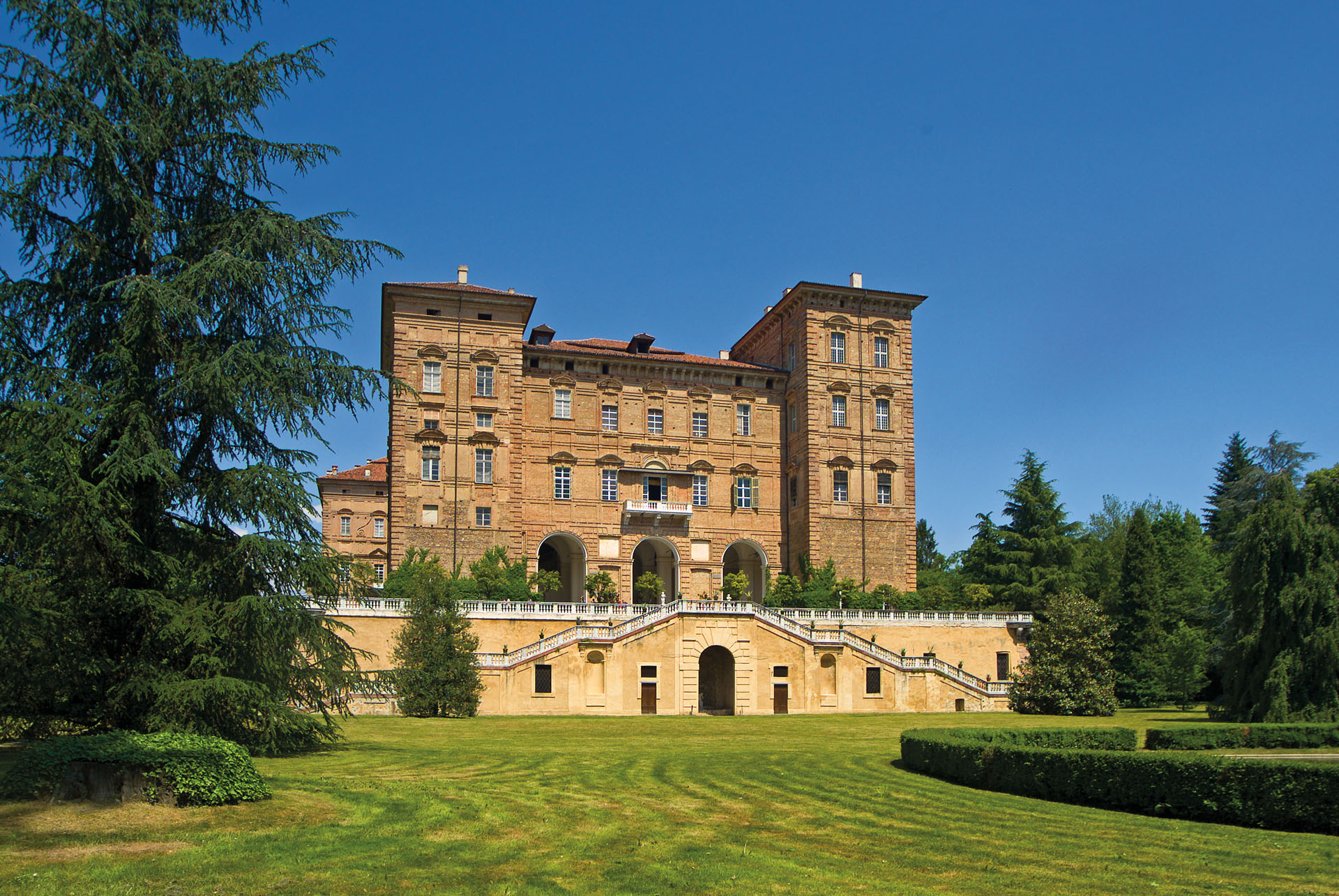 Cinema e Castelli | Alla scoperta di Laghi e Colline canavesane